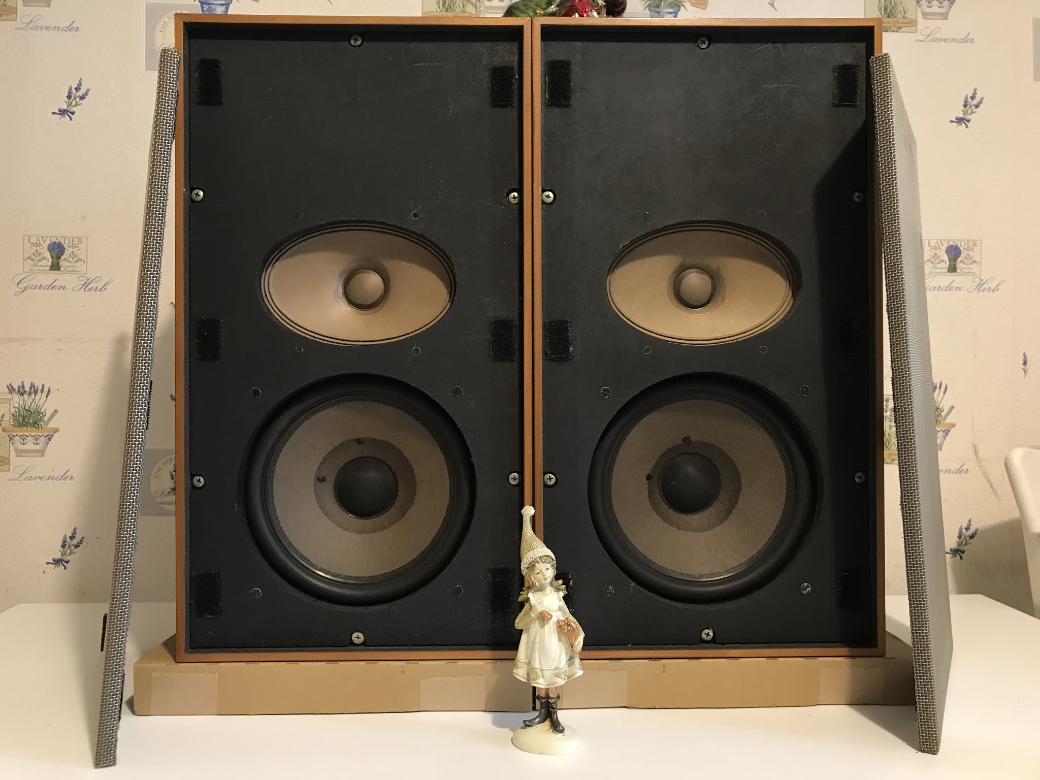 Infrequent Sound [sex.tex] technology: Saba hi-fi Box 820F, 2-way ...