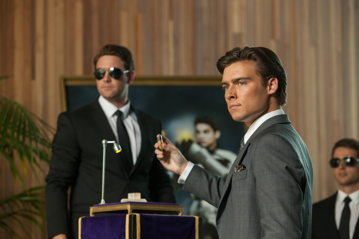 Henshin Grid: Power Rangers Dino Charge - Breaking Out - Episode Review