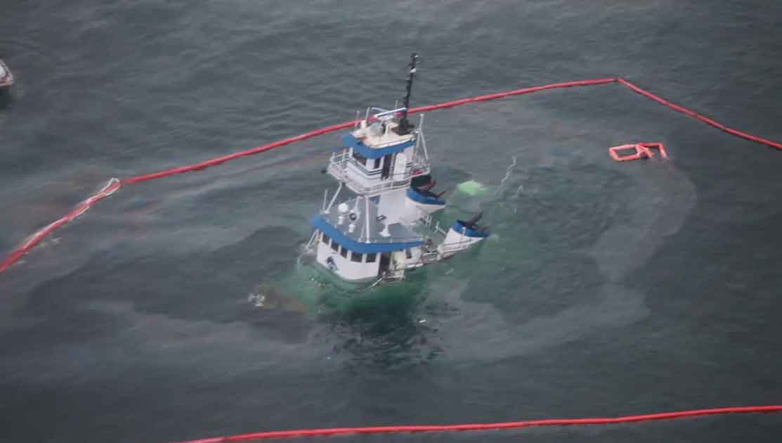 Blog Borg Collective: Oil tankers and barges are double hull; Escort ...