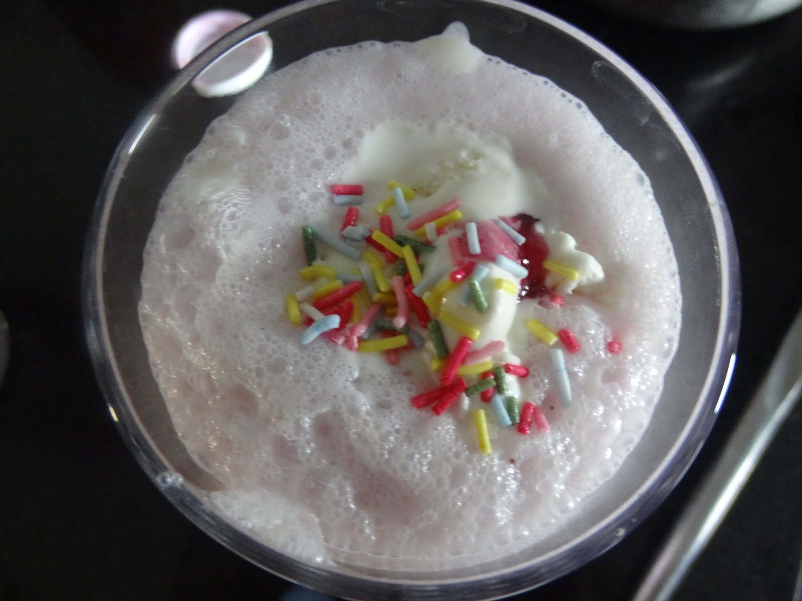 Foodies' Fun...: Black Currant Milkshake