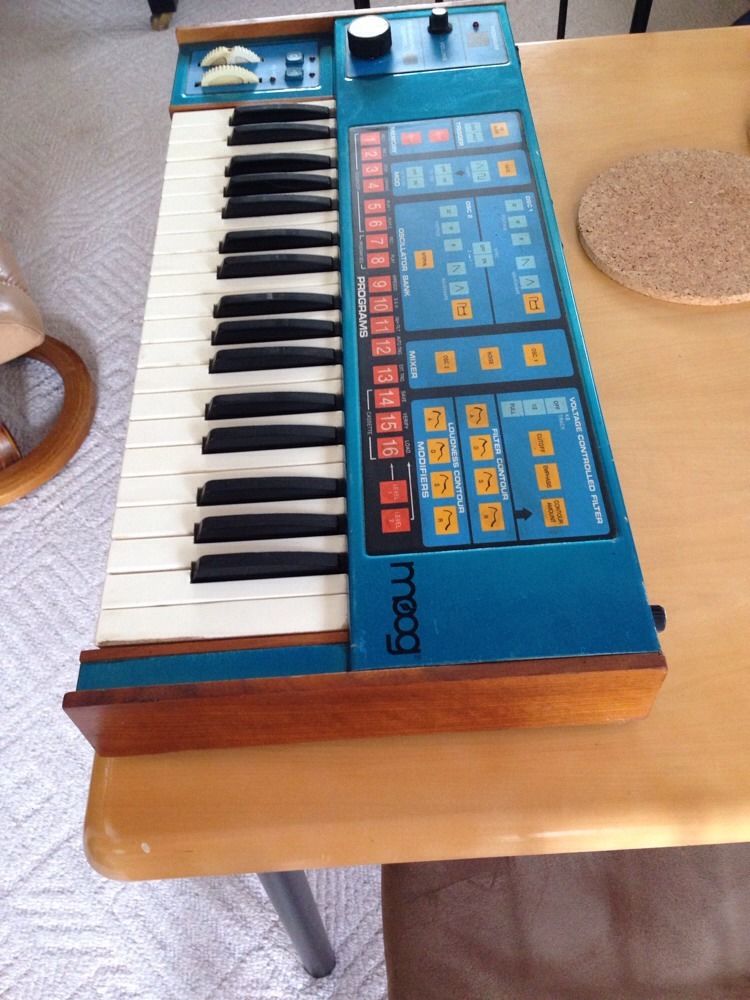 MATRIXSYNTH: Custom Blue Moog Source Synthesizer