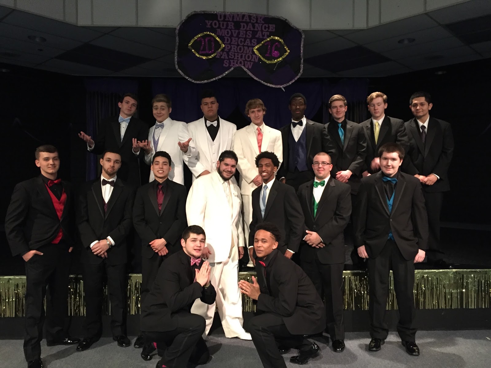Talking Taylor Schools: TRUMAN DECA CLUB holds standout prom fashion show
