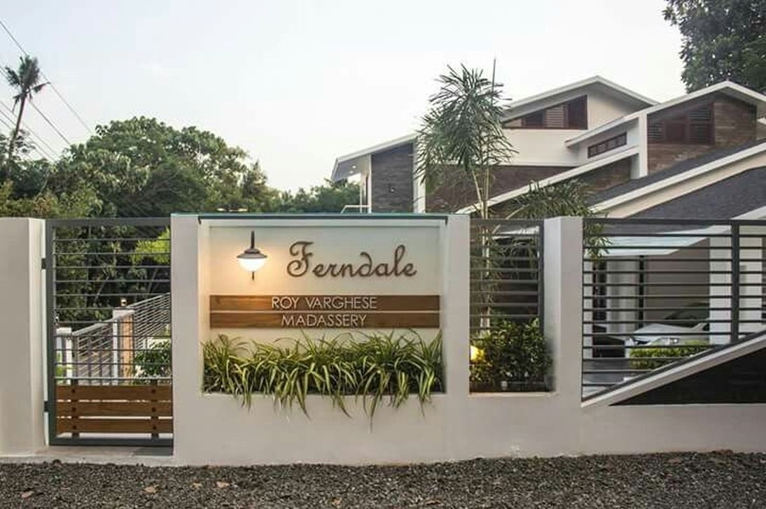 52 Fantastic Gate Design Ideas That Protect Your Home | ARA HOME