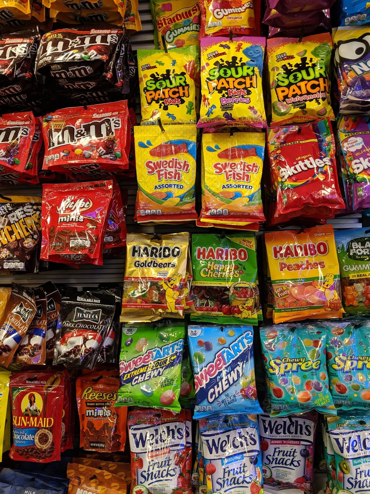 Gas Station Candy Orlando Fl Usa 12 27 19 The Candy And Beverage gas-station-candy-orlando-fl-usa-12-27-19-the-candy-and-beverage