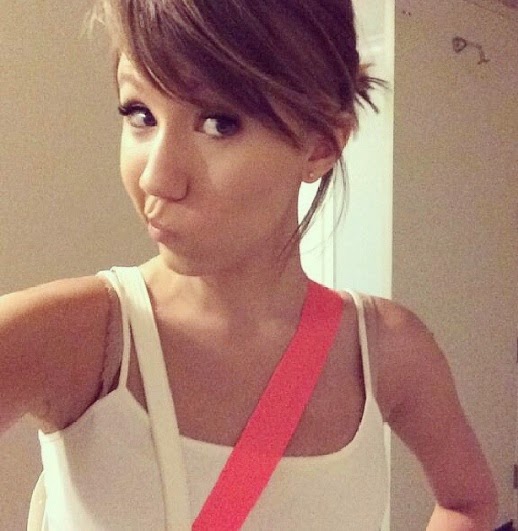 Youtubers Being Sexy Kalel Kitten Kalel Cullen Sexy Cleavage Leaks