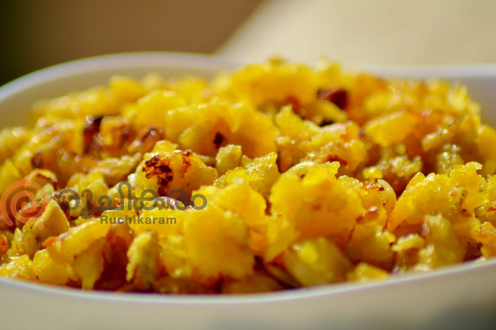 Ruchikaram: Banana Egg Snacks | Pazham Mutta Naalumani Palaharam