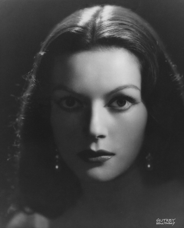 35 Gorgeous Photos of American Actress Hazel Brooks in the 1940s ...