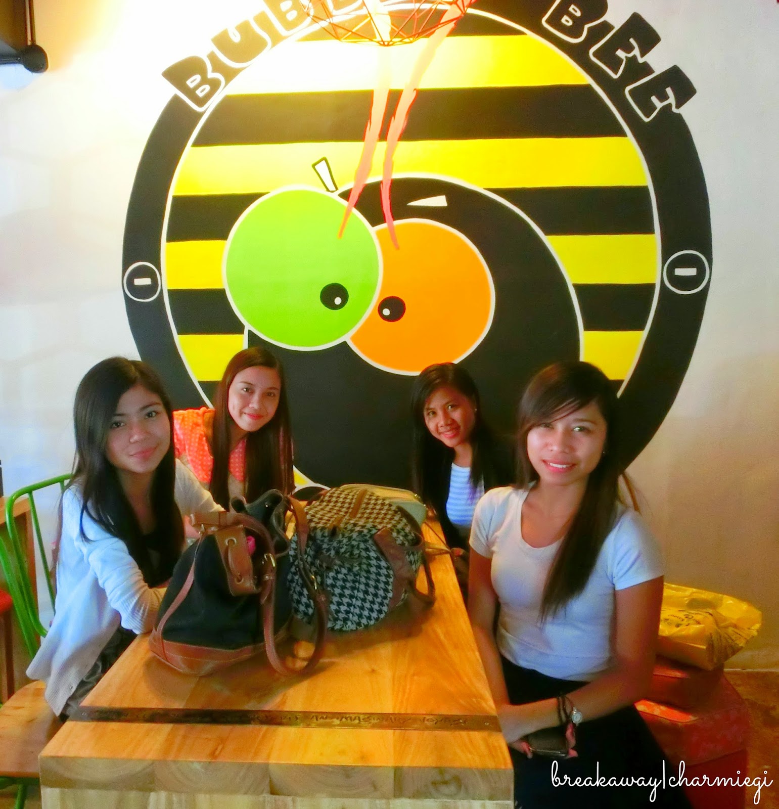 Break Away: Bubble Bee Cafe