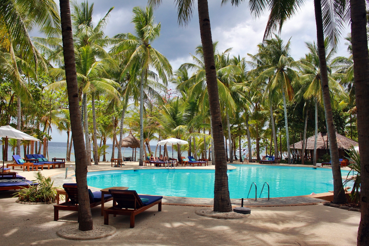 Where to Stay | Siquijor | Coco Grove Beach Resort - Nomadic Experiences