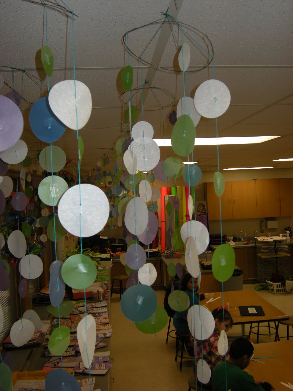 WHAT'S HAPPENING IN THE ART ROOM??: 2nd Grade Mobiles