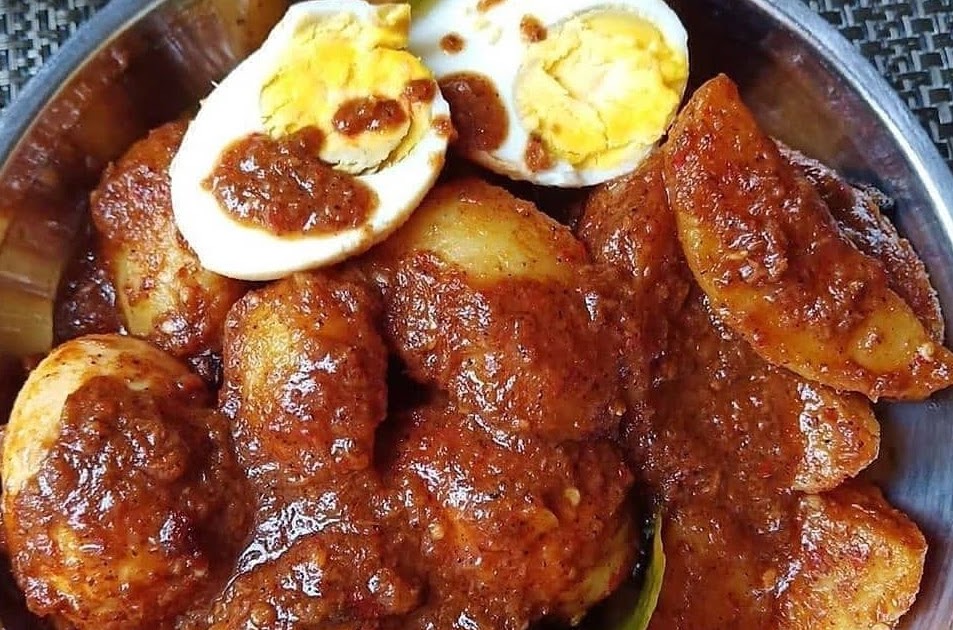 Recept: Rendang Telor; Rendang van hard gekookte eieren in een ...