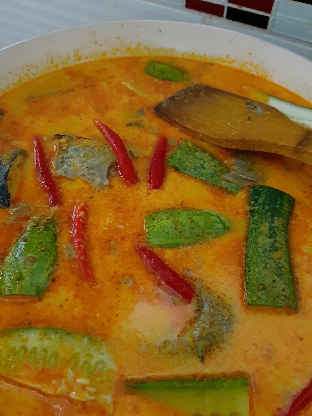 DANA: RESEPI GULAI KUNING IKAN AYE @ TONGKOL