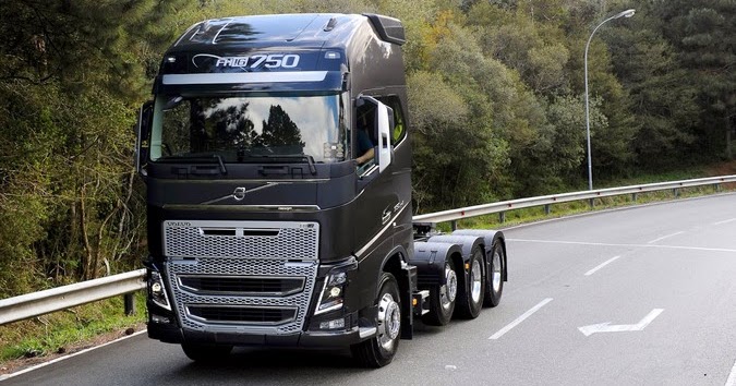 TRANSPI adquire Volvo FH 750