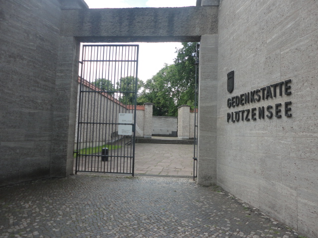 ForeignerinBerlin: Berlin histories: Plötzensee Memorial