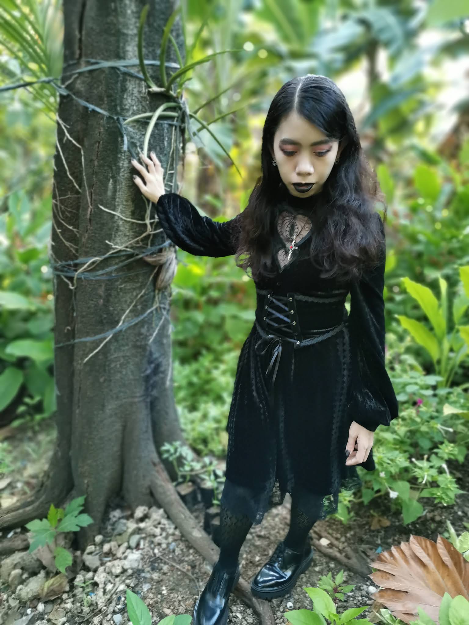 Shopping at The Gothic Shop UK and Shipping to the Philippines | Zirev