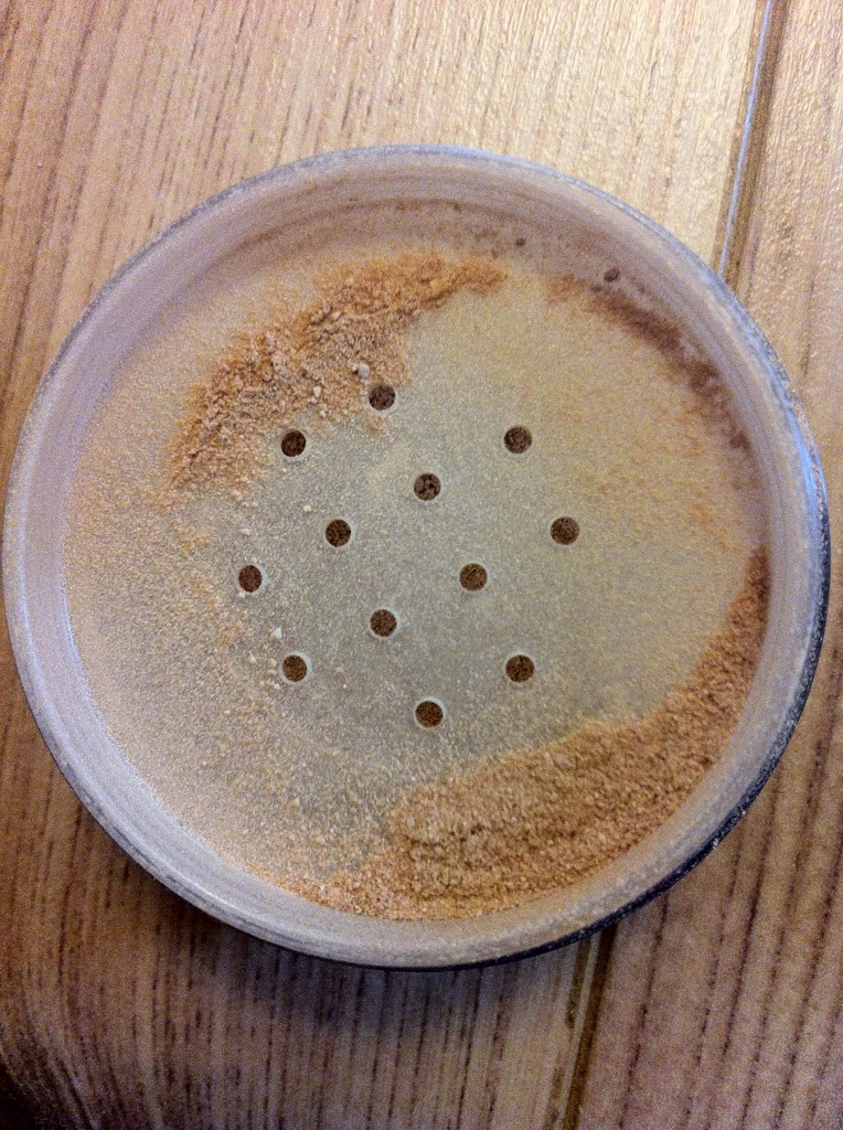 Beauty Ramblings // UK Beauty Blog: Natural Collection Loose Powder