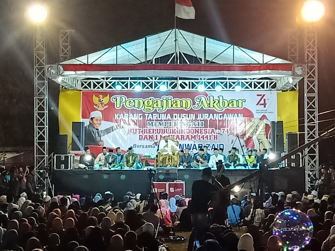 Puncak Peringatan HUT RI Ke-74, Ngaji Bareng KH. Anwar Zahid di Desa ... Puncak Peringatan HUT RI Ke-74, Ngaji Bareng KH. Anwar Zahid di Desa ...