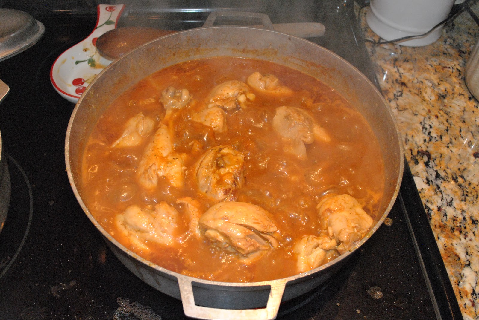 The Queen of Cravings: Pollo Guisado (Chicken Fricassee)