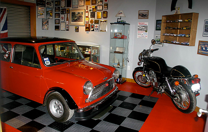 C1 Vette: 50's Garages