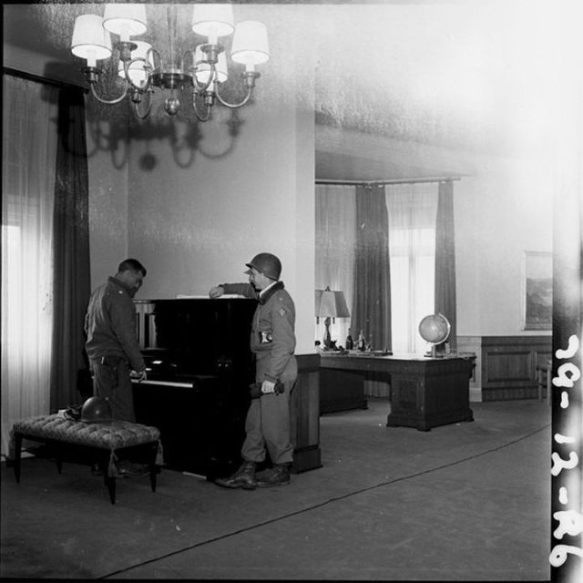 Lee Miller and David Scherman: The Photographers Who Took a Bath in ...