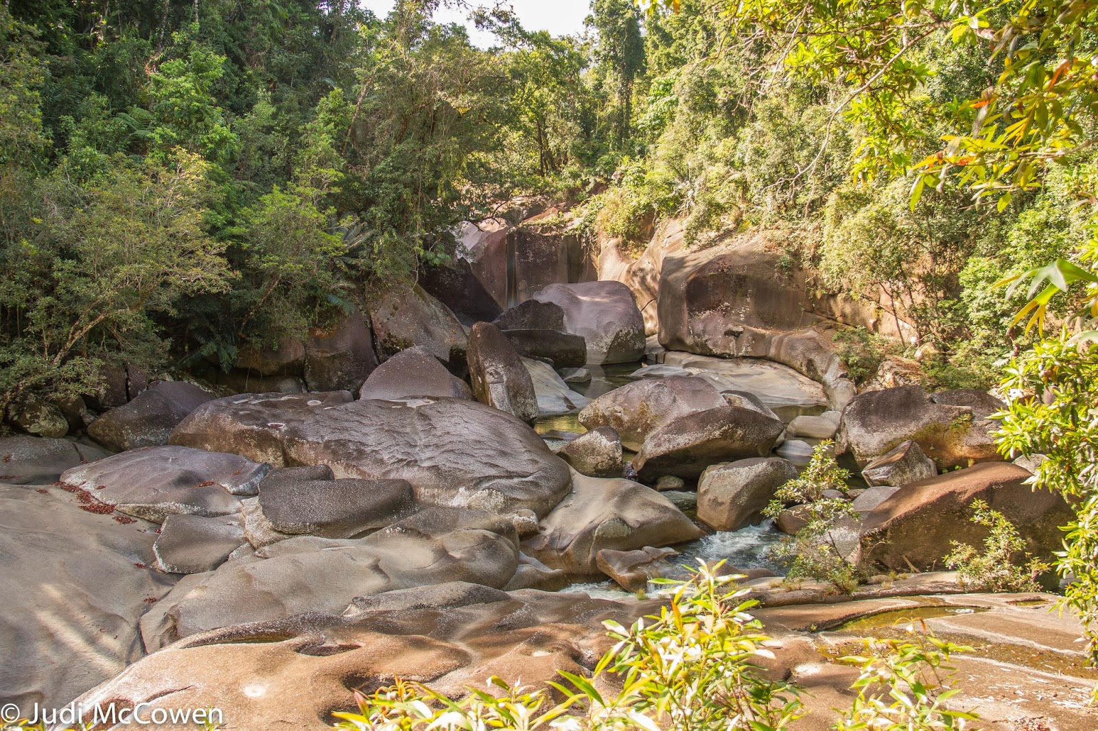 JUstDreamInparadise: Babinda Boulders