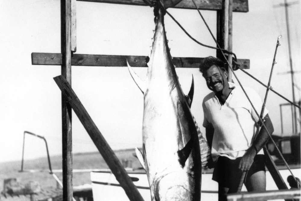 20 Amazing Photographs of Ernest Hemingway Posing With Big Fishes ...