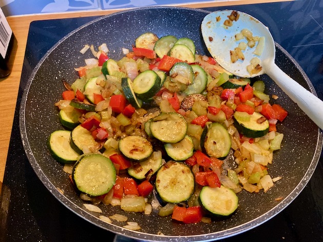 down to earth: Home Cooking