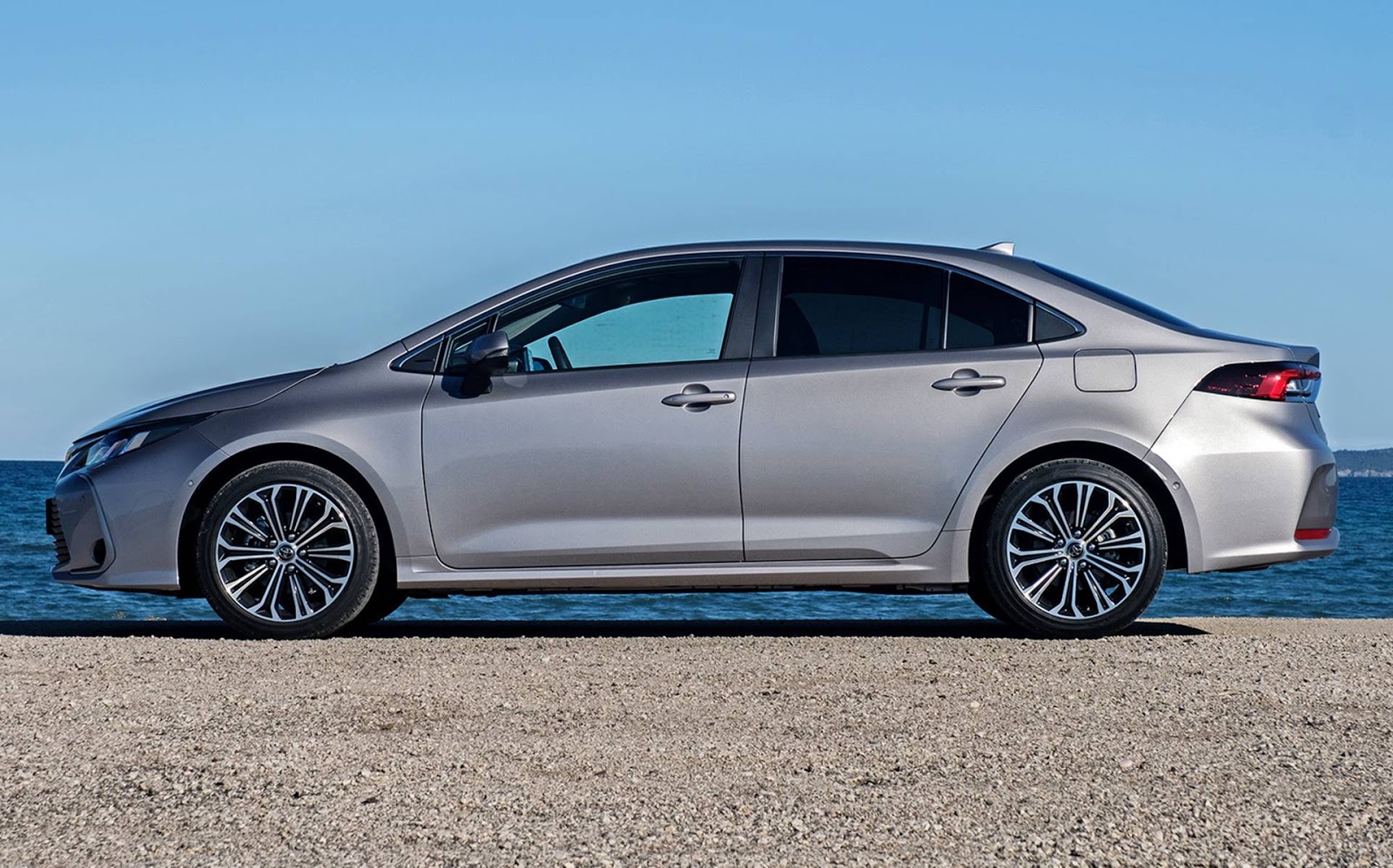 Toyota Corolla 2020 terá nova central multimídia e o Safety Sense com ...