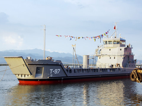 DEFENSE STUDIES: Song Thu Built Fourth Roro 5612 Amphibious Assault ...