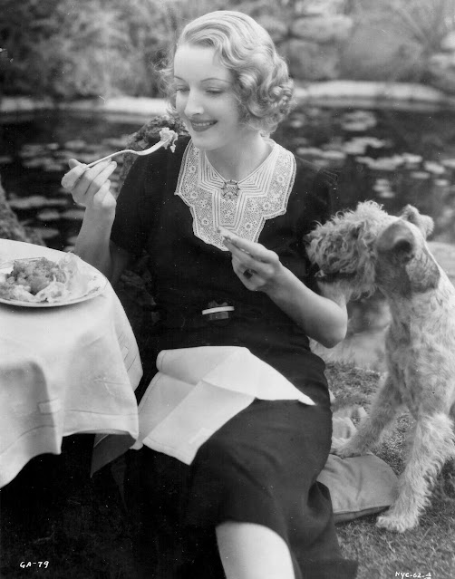 It's The Pictures That Got Small ...: THE MONDAY GLAMOUR 15!