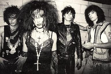 Luurankoja kaapissa: Deathrocker inspiration