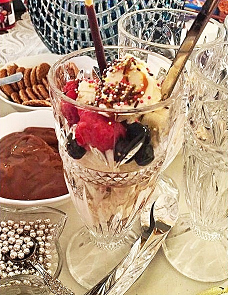 Maryam's Culinary Wonders: 1111. Sundae Bar