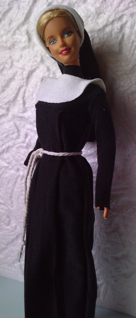 W świecie Barbie: Barbie I can be... nun.