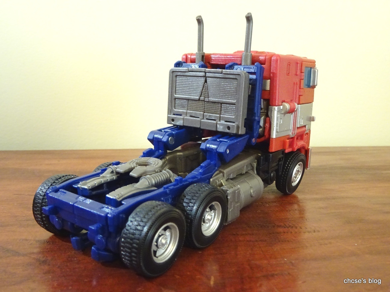 ChCse's blog: Toy Review: Transformers Generations Studio Series ...