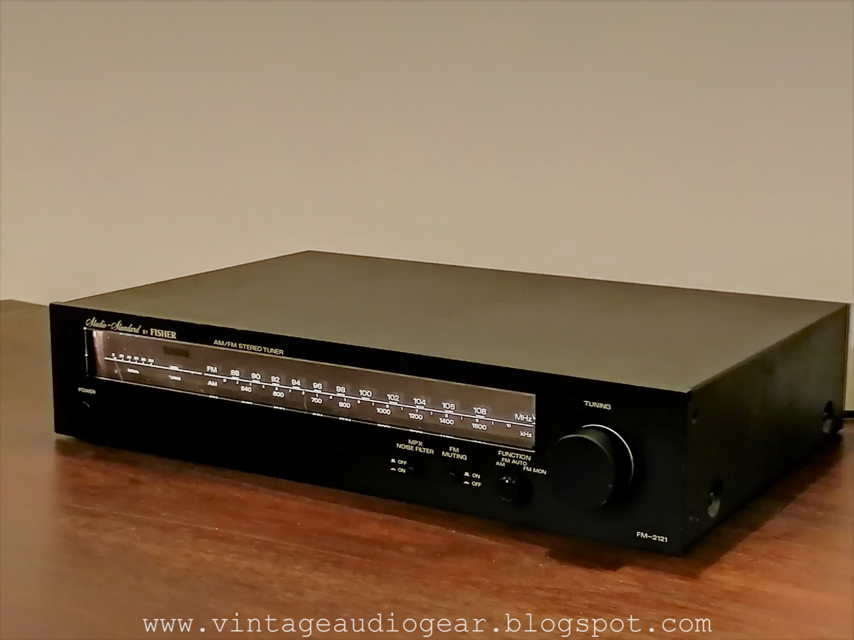 FISHER Analog AM/FM Stereo Tuner Model FM 2121.