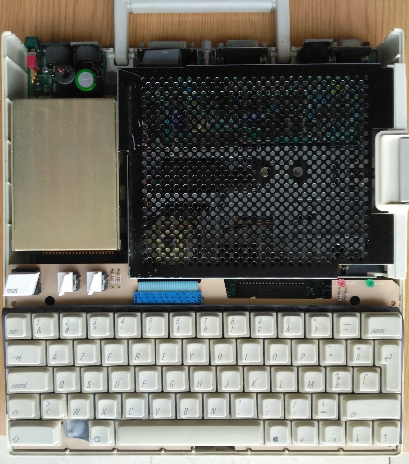 Retro Ordenadores Orty: Ordenador Apple IIc (1984)