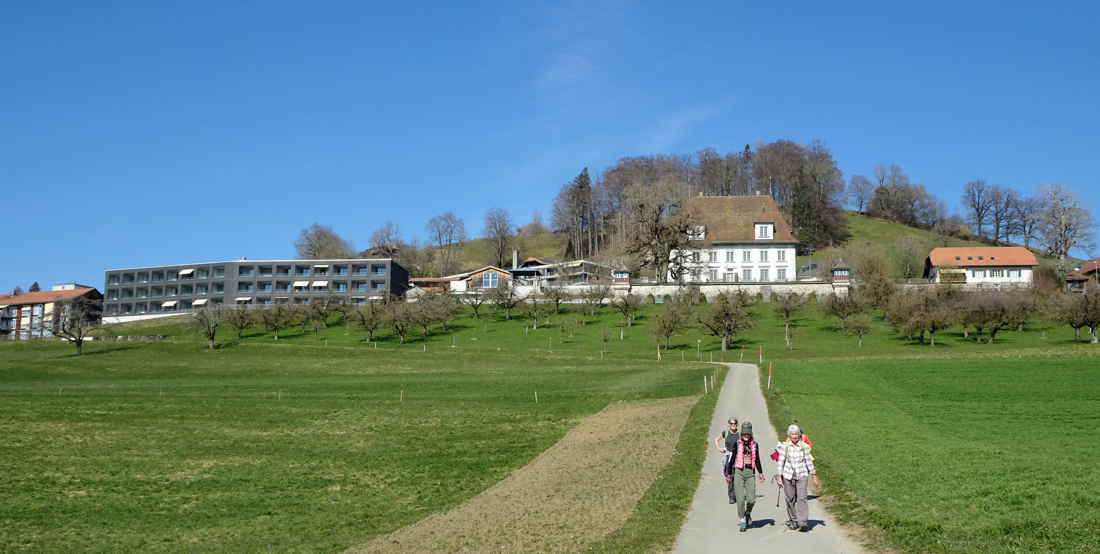 Stettlen – Bantiger – Boll (BE) – Wandern mit Freunden