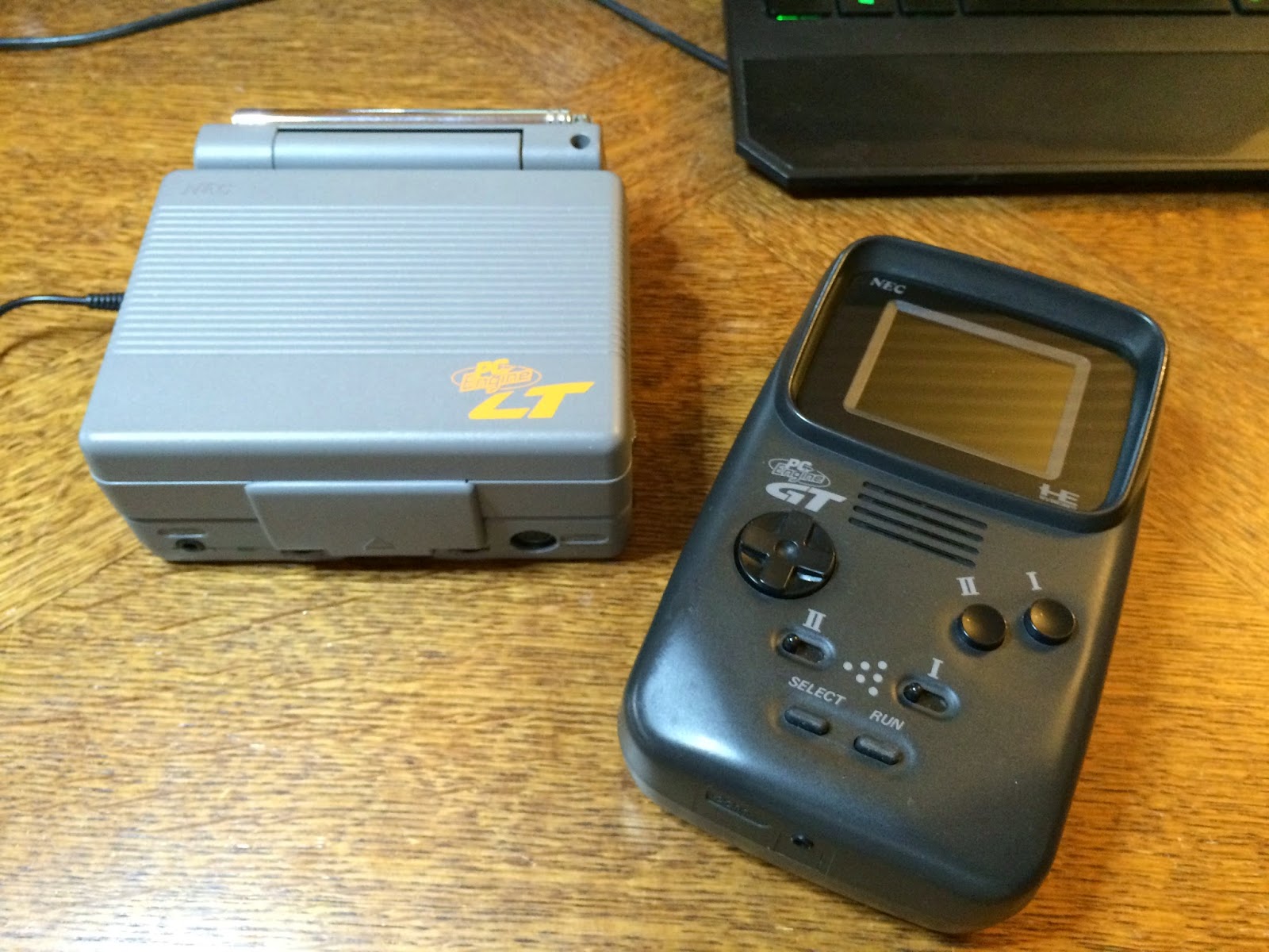 Les Reviews Rétrogaming : Les Consoles Portables NEC. | OC-DEV