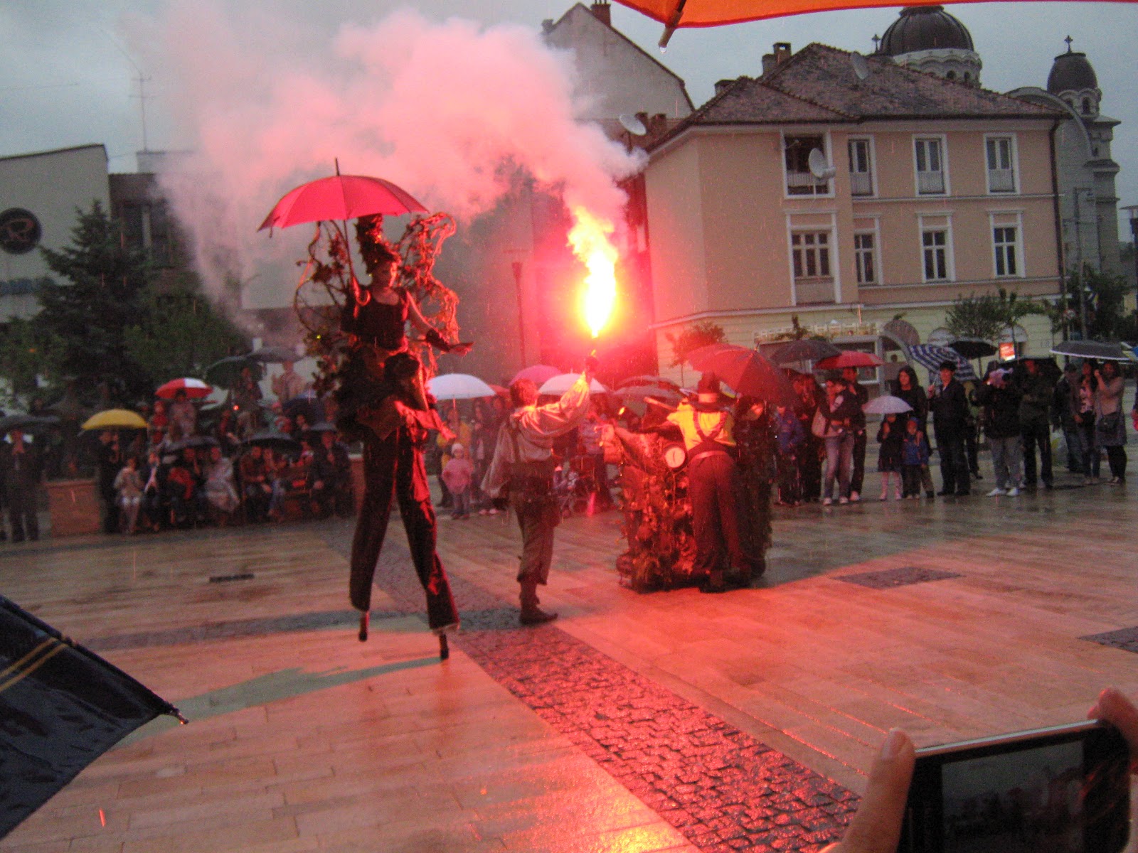 Cer Senin si Ape Limpezi: Zane, anotimpuri, miracole si intamplarea