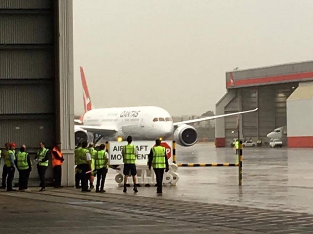Central Queensland Plane Spotting: Qantas Airways Boeing B787-9 ...