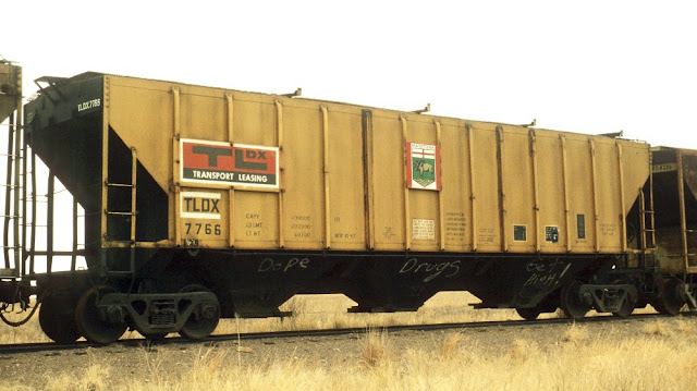 Trackside Treasure: Manitoba Covered Hoppers