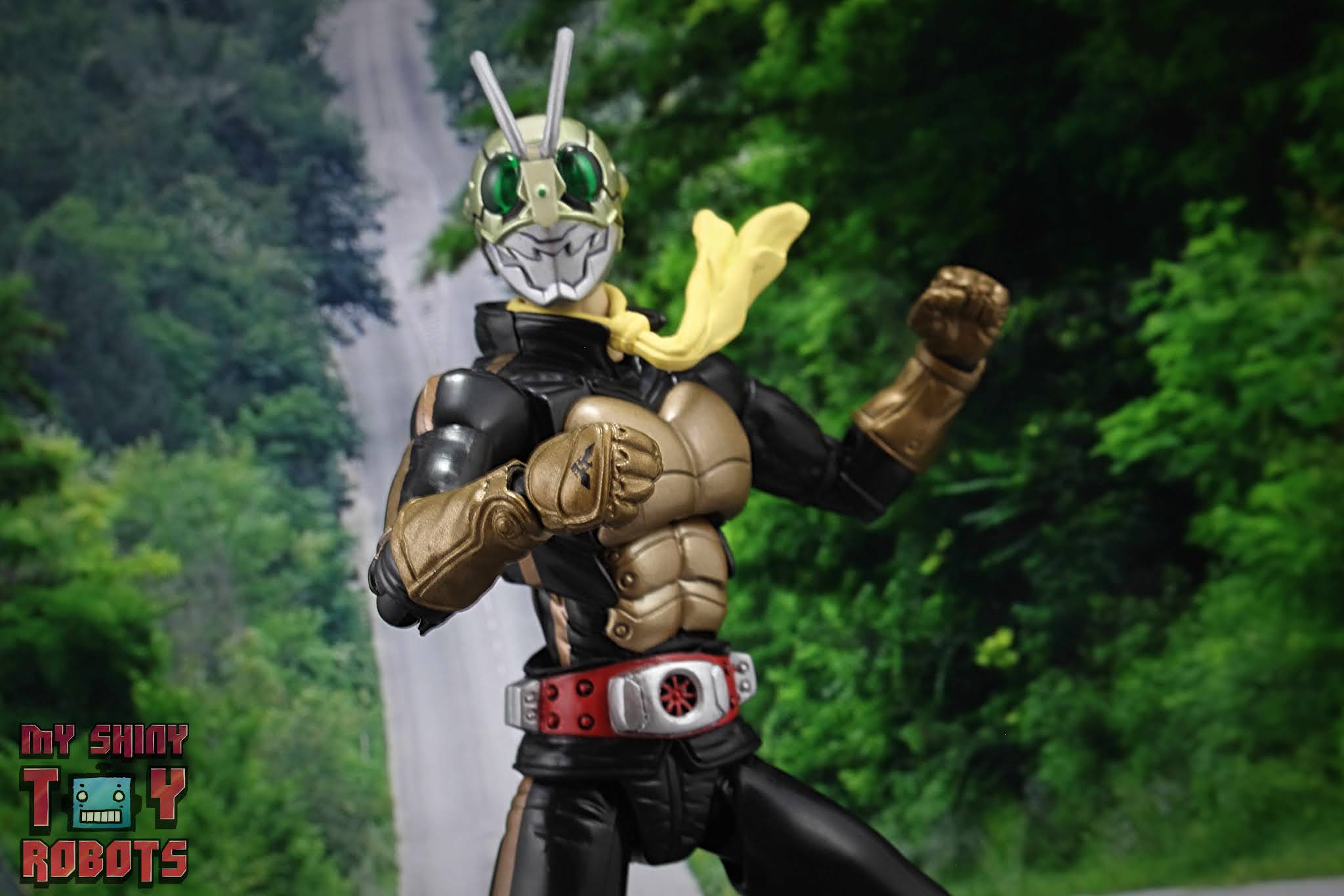 My Shiny Toy Robots: Toybox REVIEW: S.H. Figuarts Shocker Rider (THE NEXT)