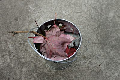 cute and peculiar: Fall sand play {Kids Co-op}