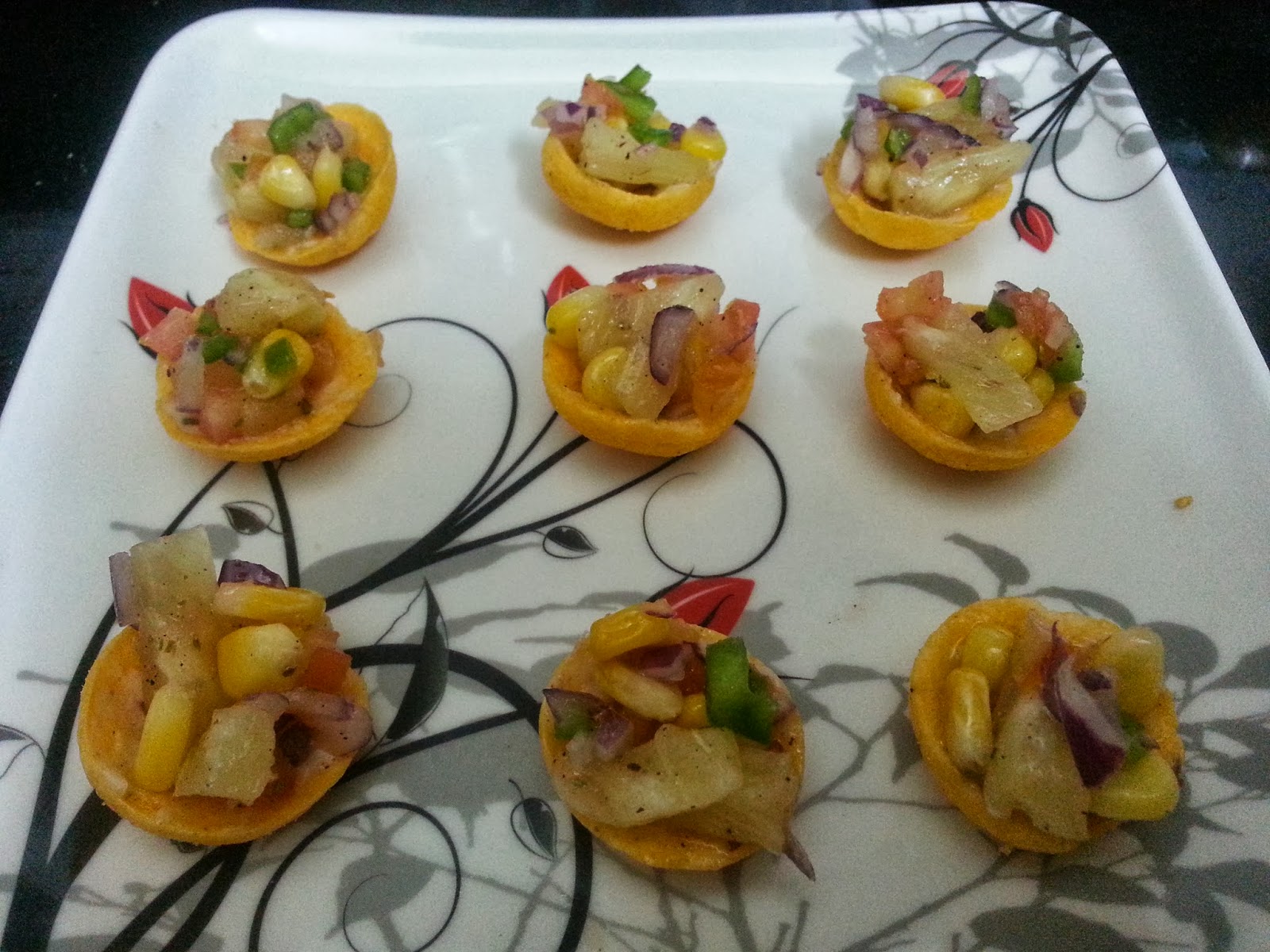 Sweta's kitchen: Pineapple Salsa Canapes!!