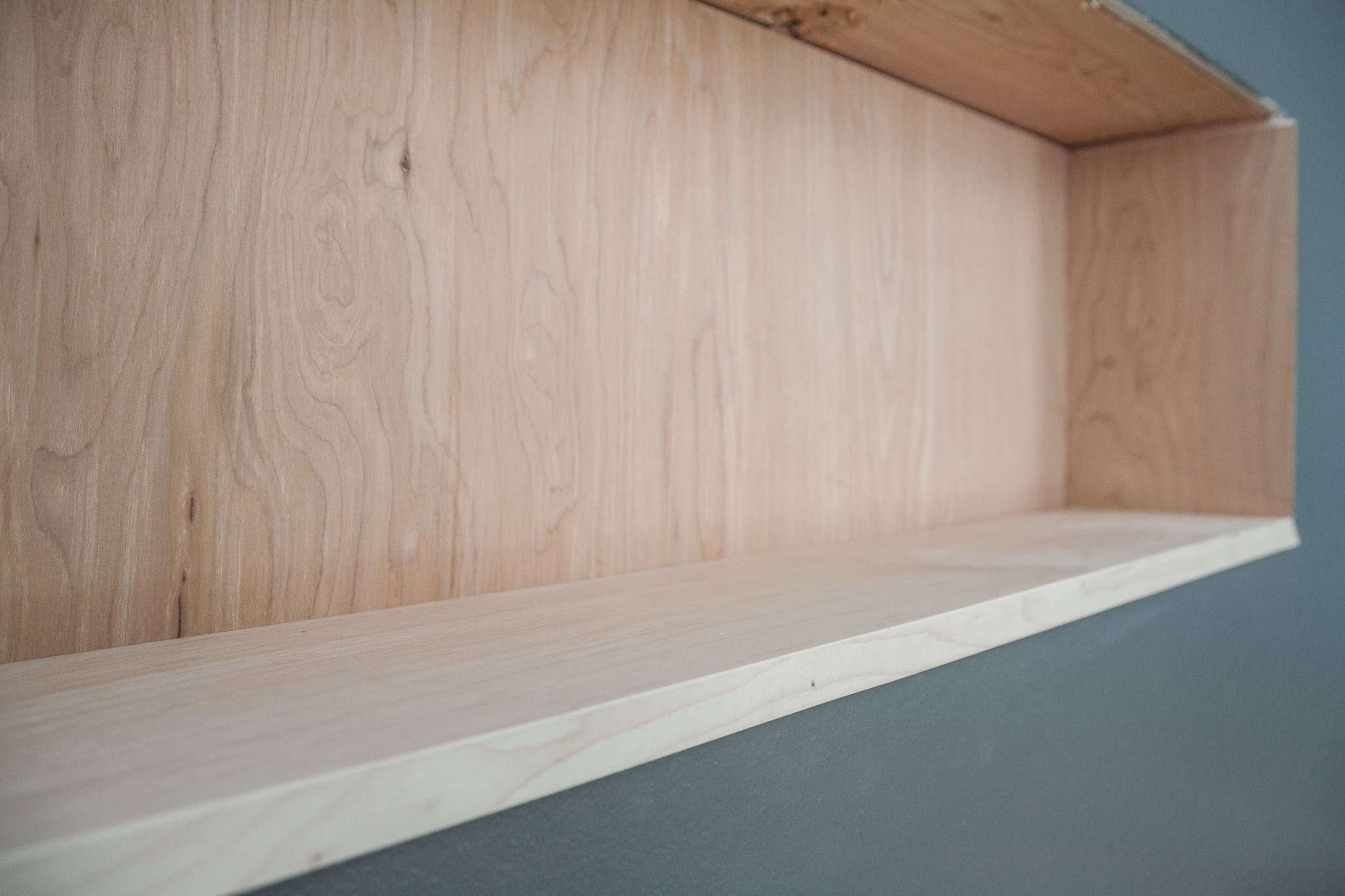 Building the floating wall: the final touches.