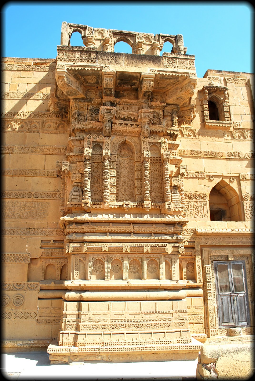 H|S photography: Makli Hill Necropolis