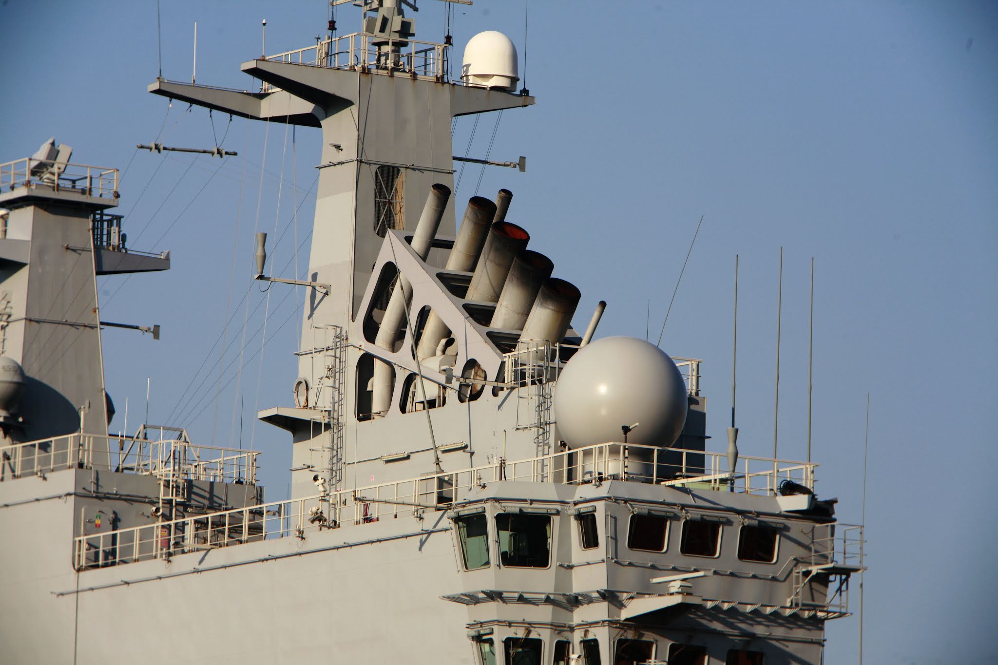 French ship Mistral (L9013)/L 9013 FS Mistral