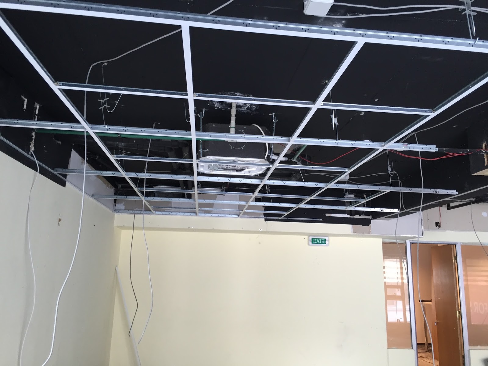 Amenajari interioare pereti rigips montaj tavane gips carton zugraveli ...