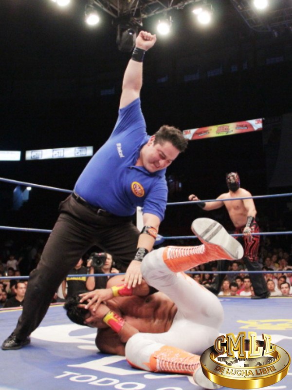 ESTRELLAS DEL RING.: Virus, nuevo Monarca Ligero del CMLL.