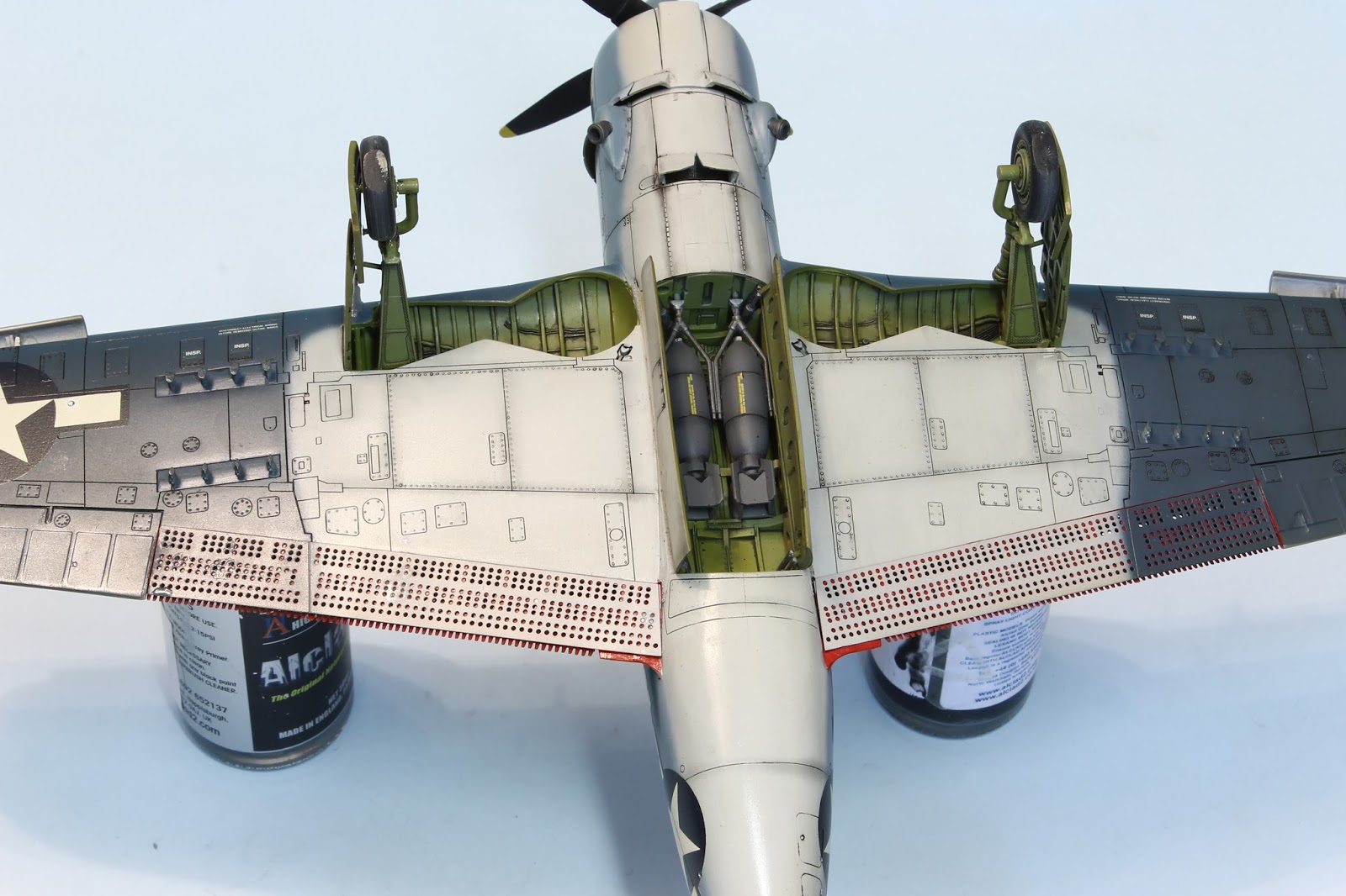 Istvan Michalko's scale models: Curtiss SB2C-4 Helldiver - 1/48 scale